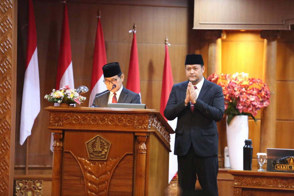 Bupati Badung I Wayan Adi Arnawa bersama Wakil Bupati Badung Bagus Alit ...